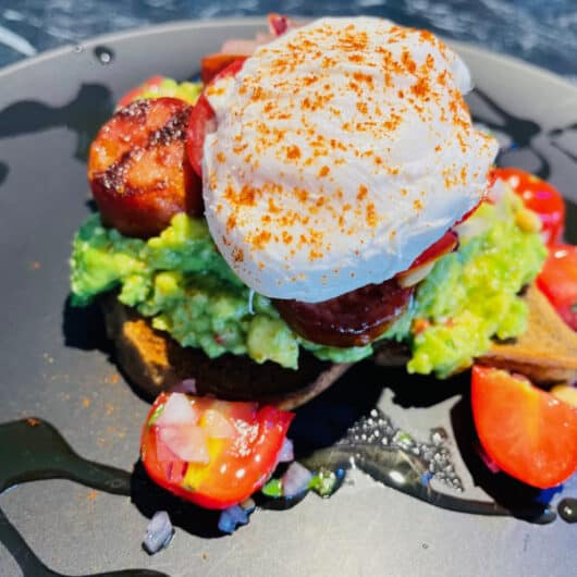 Loaded Smashed Avocado Try the Ultimate Brekkie - Che Cooper - Food My Way